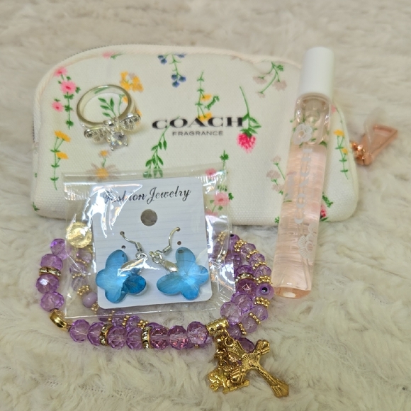 Coach | Bags | Coach Floral Pouch With Coach Pink Perfume And Jewelry ...